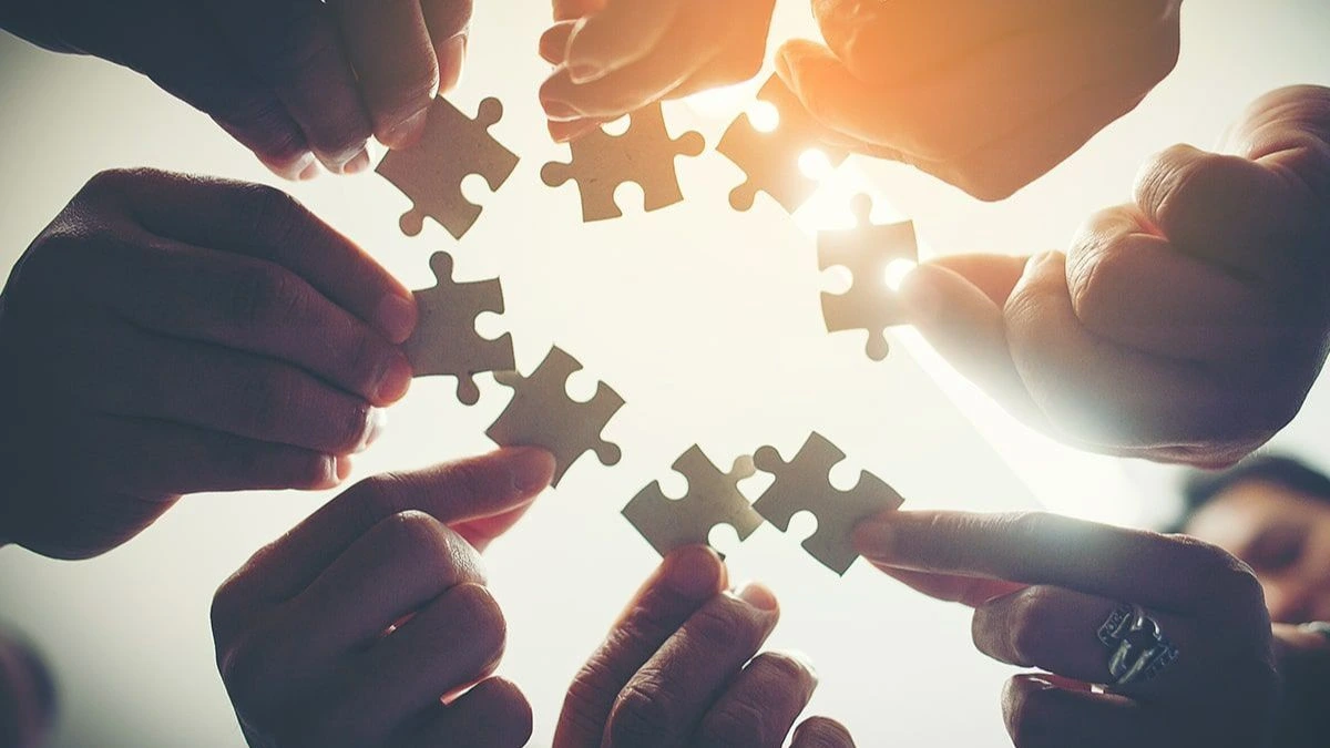 8 Cara Membangun Team Building yang Efektif